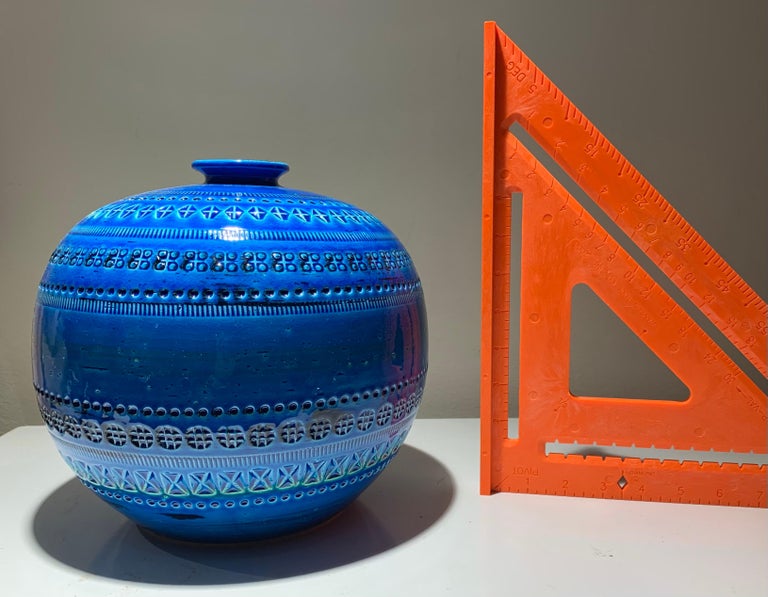 Mid-Century Bitossi Rimini Blue Ceramic Ball Vase, Aldo Londi, Italy ...