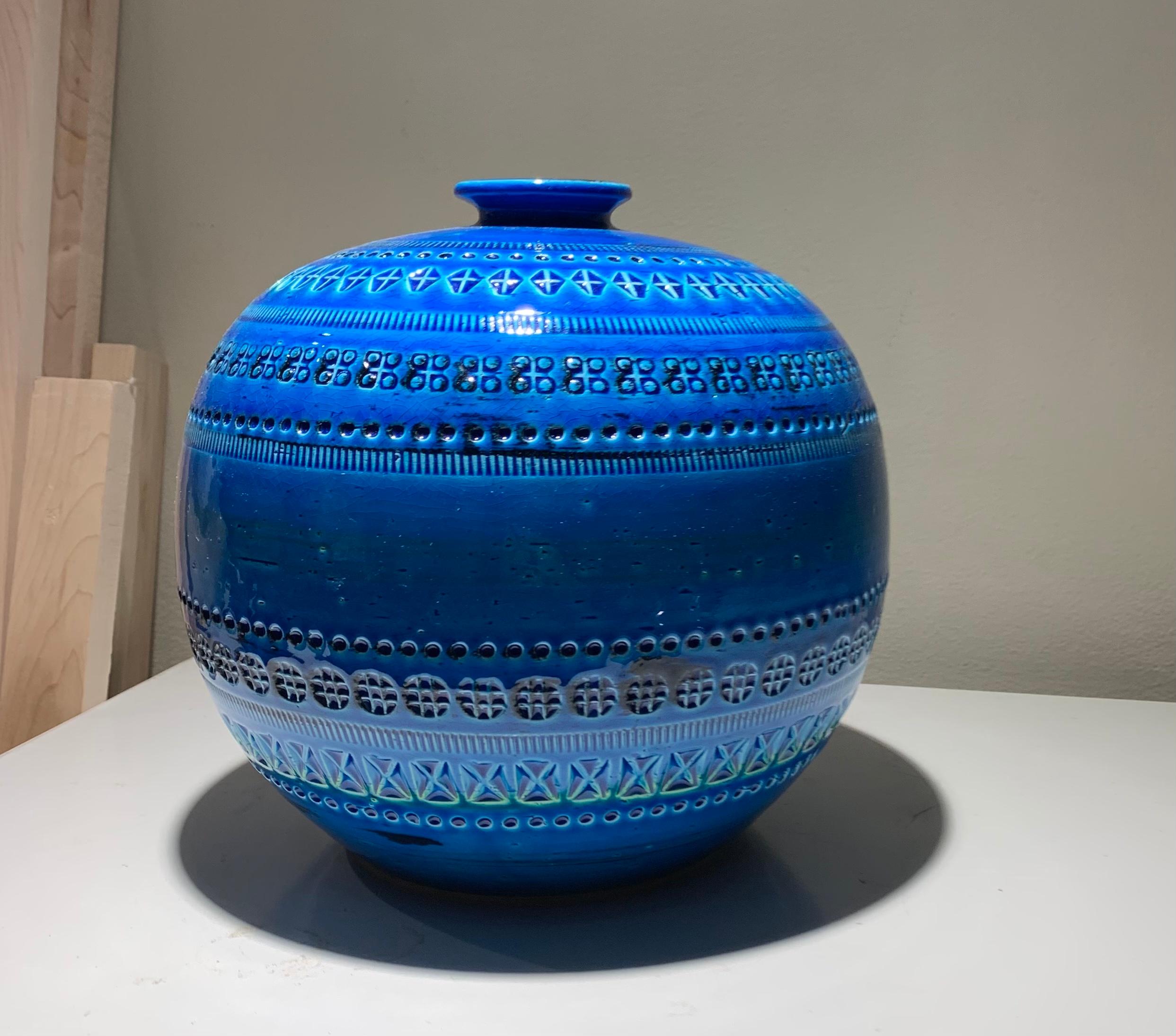 Mid-Century Bitossi Rimini Blue Ceramic Ball Vase, Aldo Londi, Italy ...