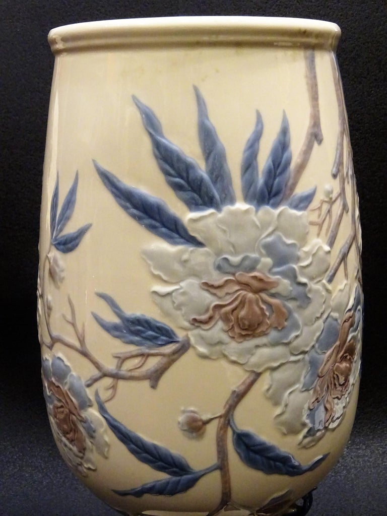 Midcentury Blue and White Lladro Spanish Porcelain Vase in Oriental ...