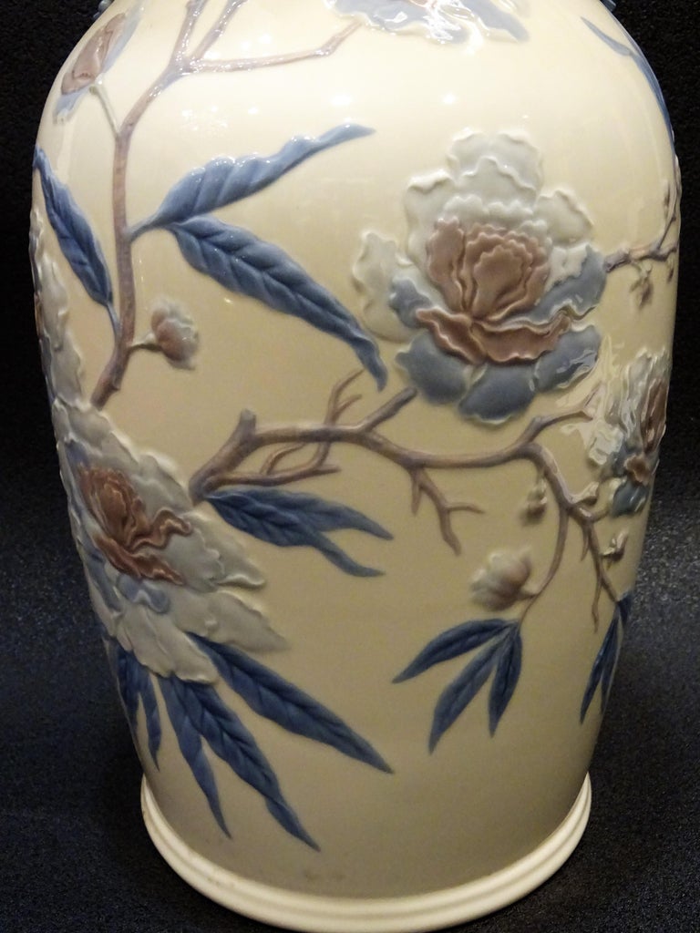 Midcentury Blue and White Lladro Spanish Porcelain Vase in Oriental ...