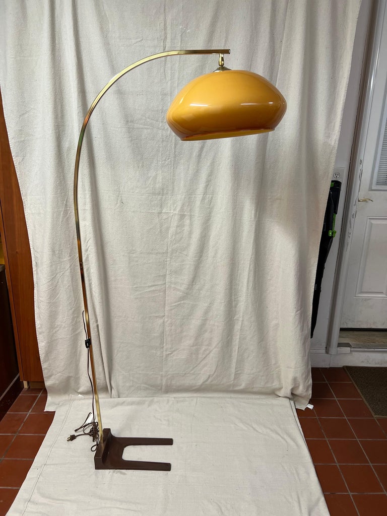 Mid-Century Modern Arc Brass Floor Lamp For Sale at 1stDibs