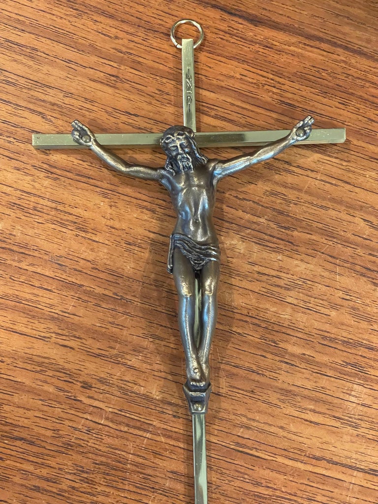 Mid-Century Brass Crucifix For Sale at 1stDibs