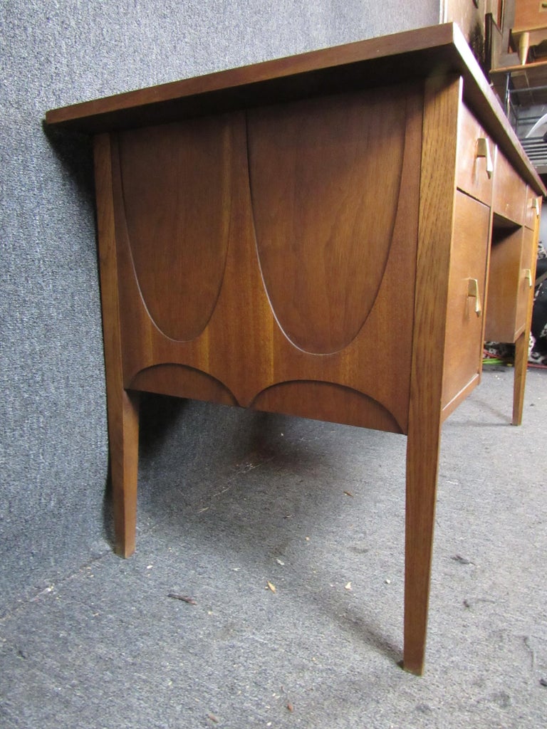 Midcentury Broyhill Brasilia Walnut Desk For Sale at 1stDibs