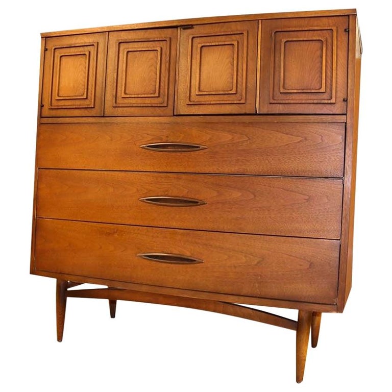 Midcentury Broyhill Sculptra Highboy Dresser For Sale at 1stDibs