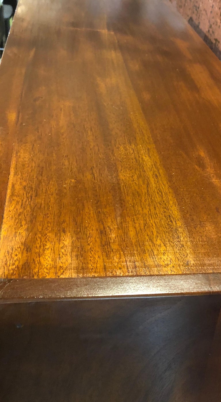 Mid-Century Console or Magazine Table For Sale at 1stDibs