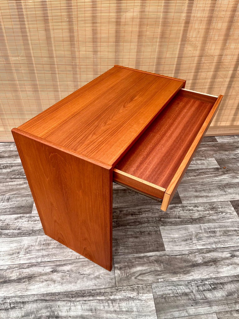 Mid-Century Danish Modern Compact Secretary Desk For Sale at 1stDibs
