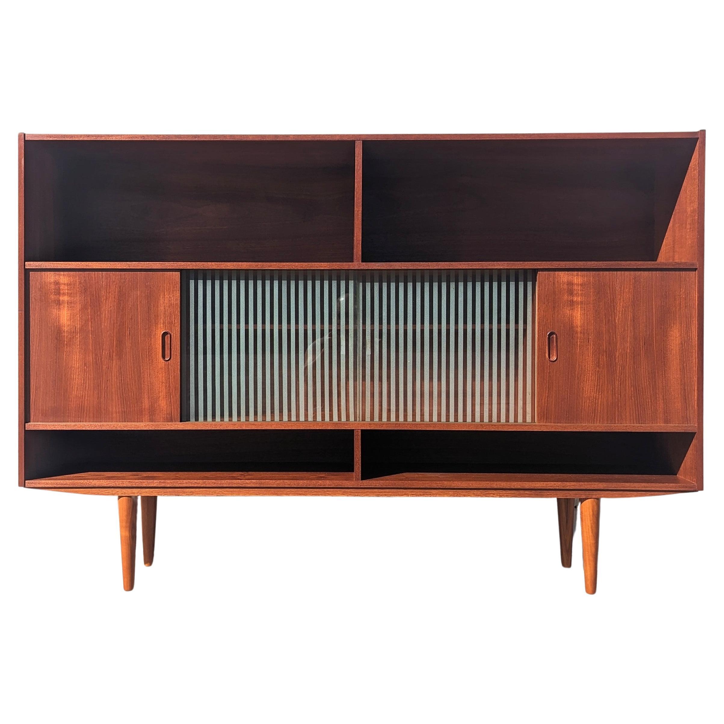 Mid-Century Modern British-Burmese Colonial Teak Bookcase For Sale at ...