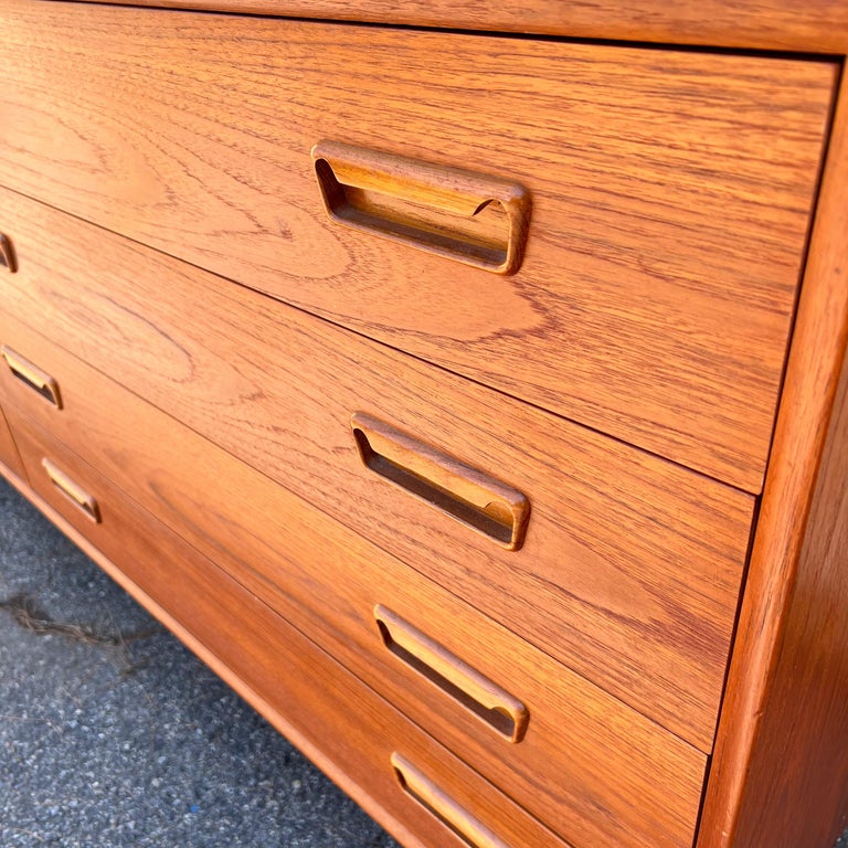 Mid Century Danish Teak 8 Drawer Dresser with Sculpted Drawer Pulls For ...