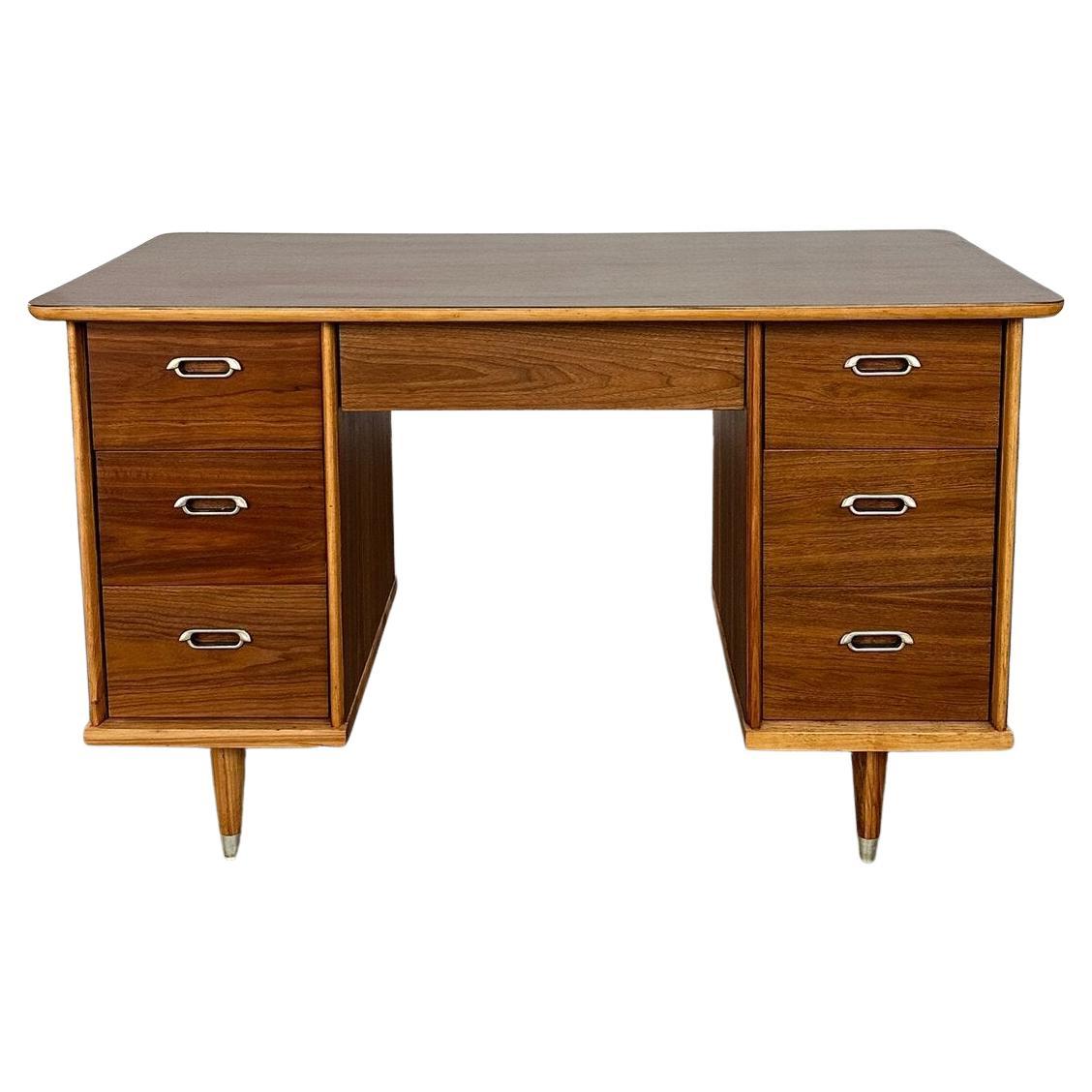 Tilde '~' Coworking Desk by Vintage on Point- Floor Model Sold Out For ...