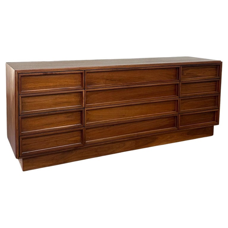 Midcentury Dresser by John Keal for Brown and Saltman For Sale at 1stDibs