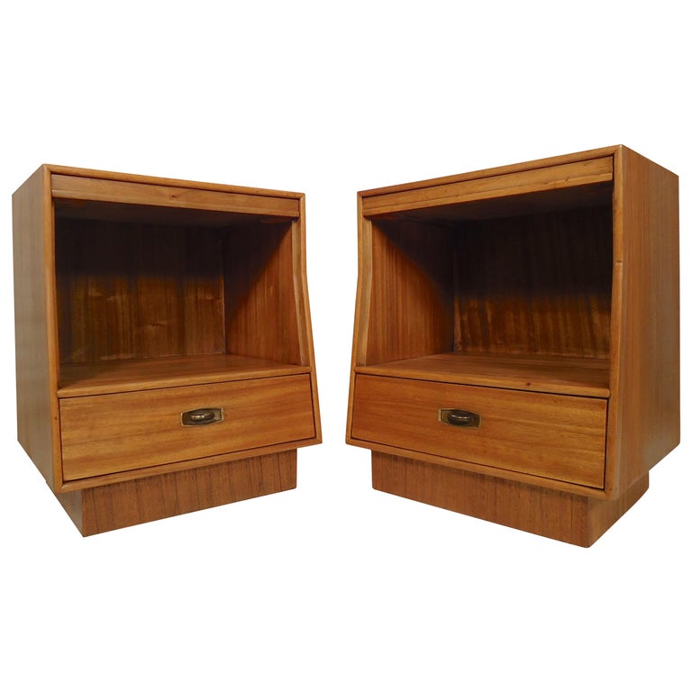 Midcentury Drexel Nightstands at 1stDibs