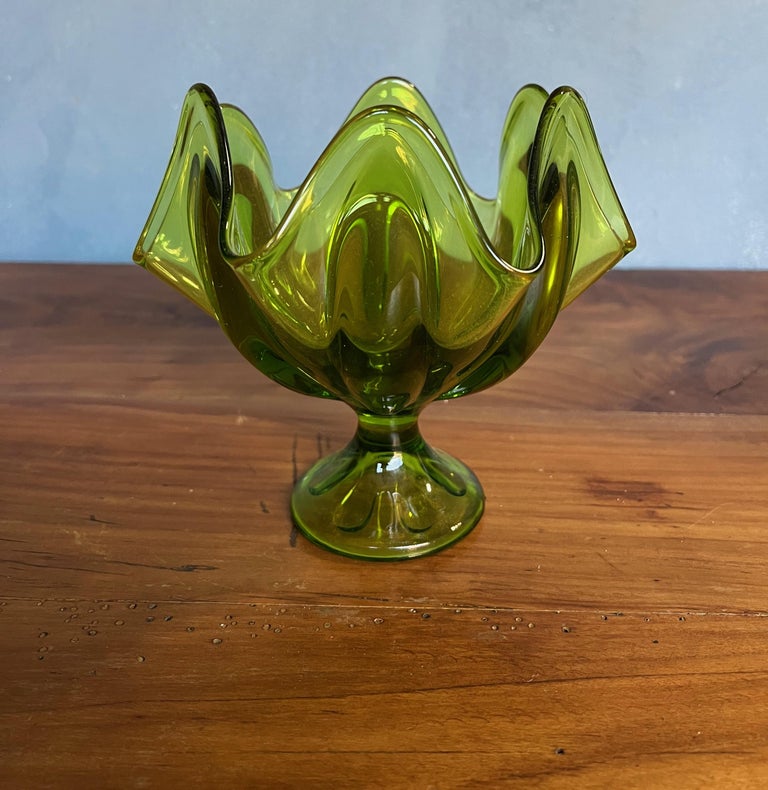 Mid-Century Emerald Green Footed Dish For Sale at 1stDibs