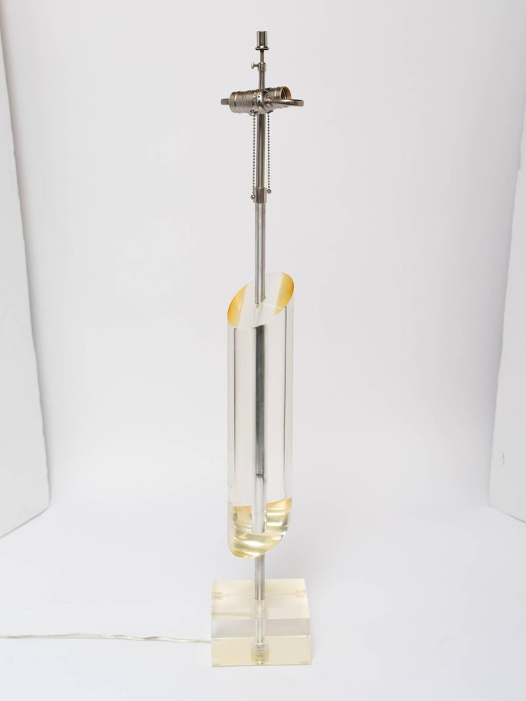 Mid-Century Golden Lucite Architectural Column Lamp For Sale at 1stDibs