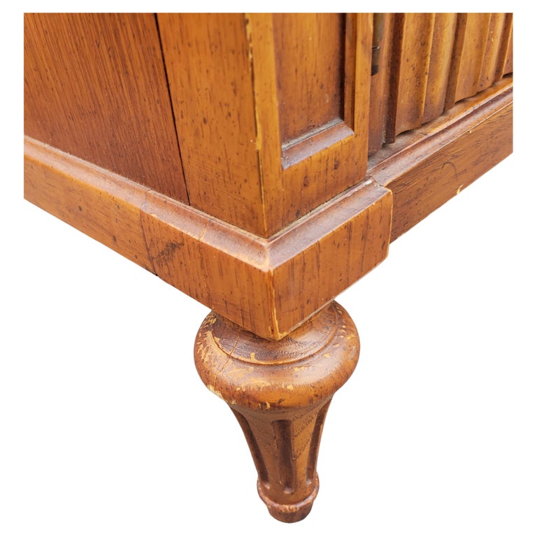 Mid-Century Henredon Custom Folio One Fruitwood Bedside Tables, a Pair ...