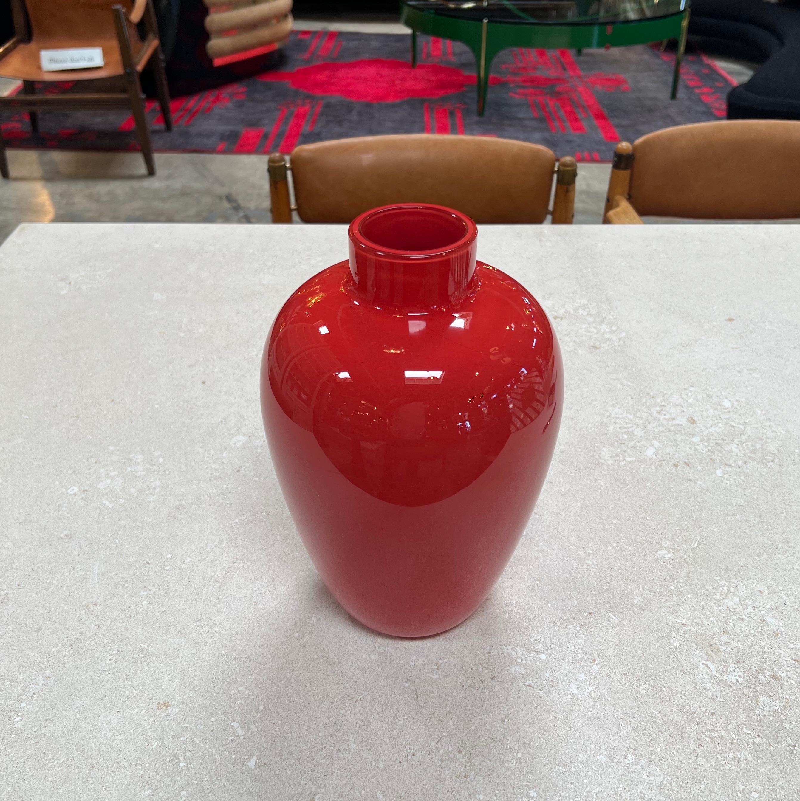 Mid Century Italian Red Vase By Venini 1960s at 1stDibs | vasi venini ...