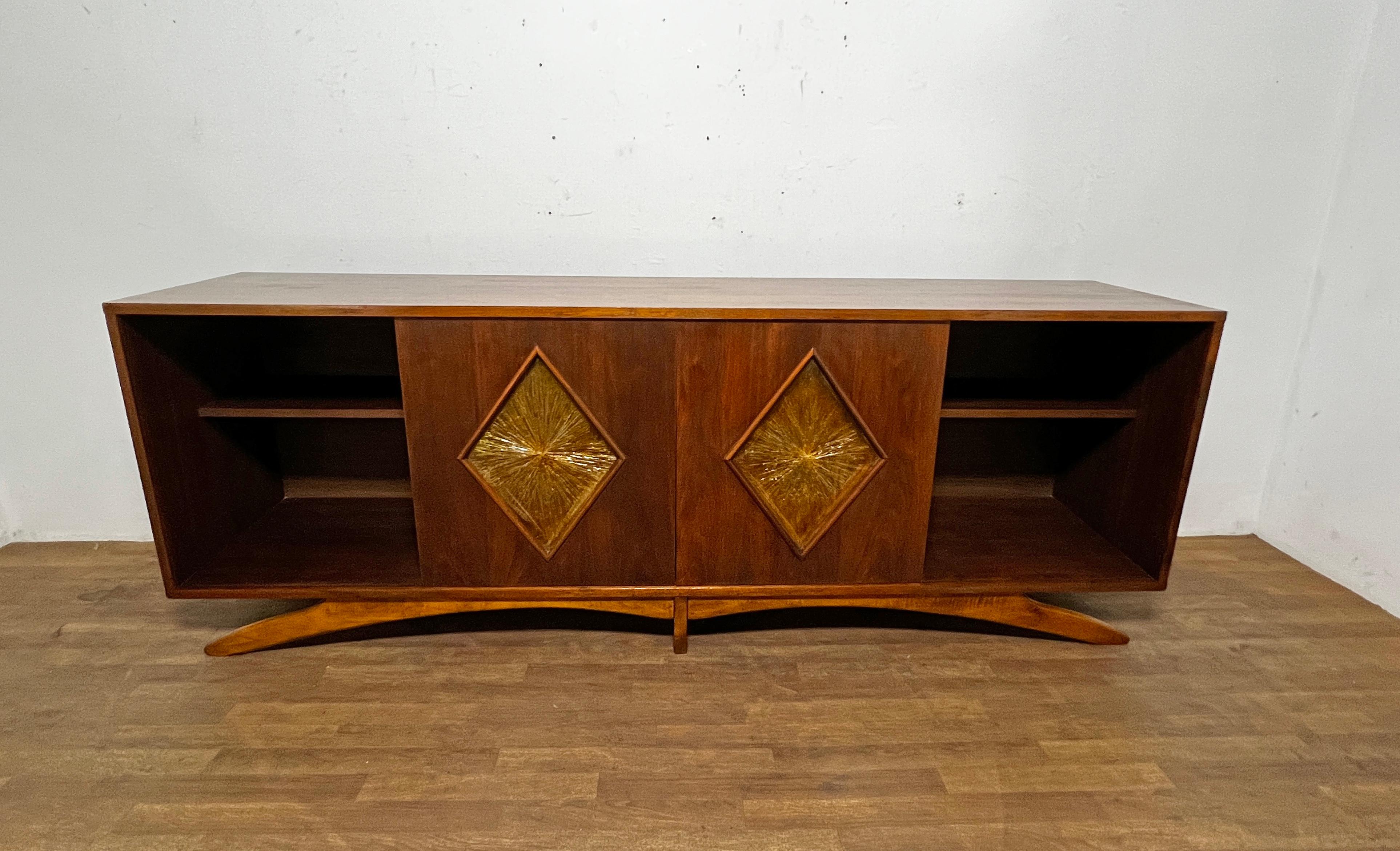 Mid-Century Sculptural Walnut Credenza Circa 1960s For Sale at 1stDibs