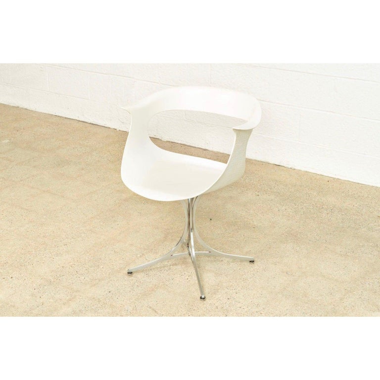 Midcentury 'Lotus' armchair in Fiberglass by Erwine and Estelle Laverne ...