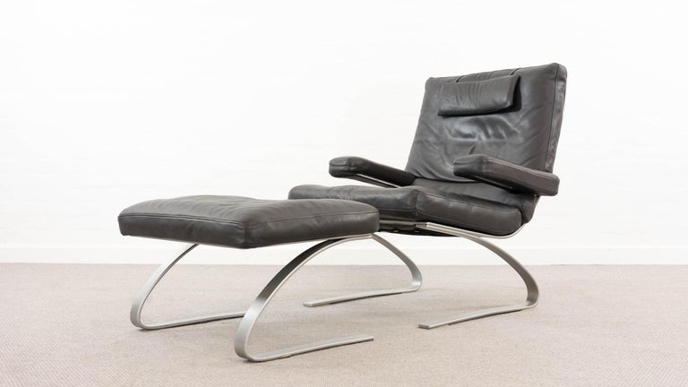 Mid-Century Lounge Chair with footrest in grey leather 70s/80s For Sale ...