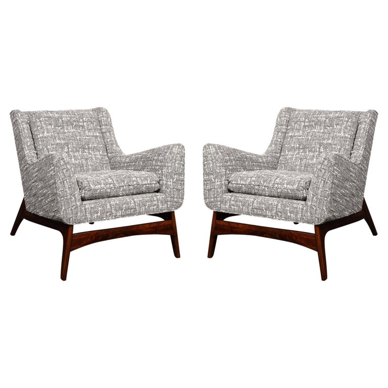 Mid-Century Lounge Chairs with Sculptural Walnut Legs and Button ...