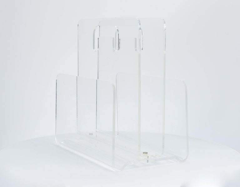 Mid-Century Lucite Magazine Rack For Sale at 1stDibs