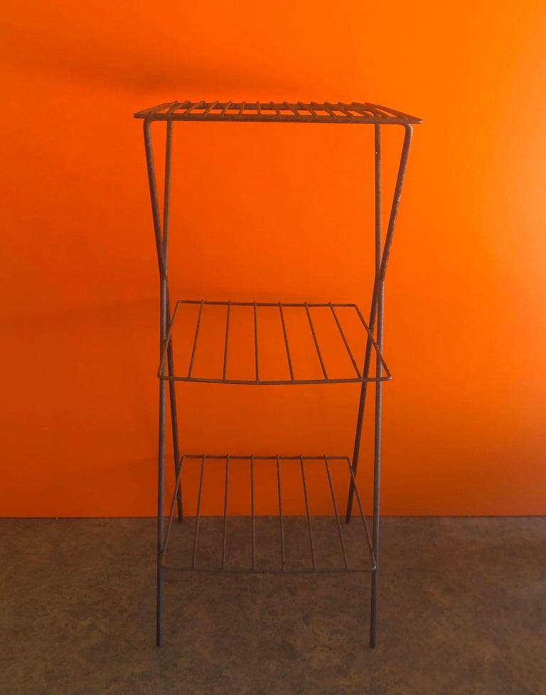 Midcentury Metal Wire Side Table / Stand at 1stDibs