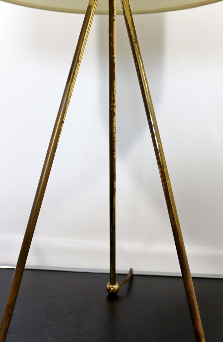Mid Century Modern 3 Legged Metal Table Lamp 1960s For Sale at 1stDibs