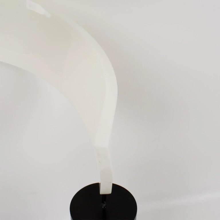 Mid-Century Modern Abstract White Lucite Swirl Sculpture For Sale at ...