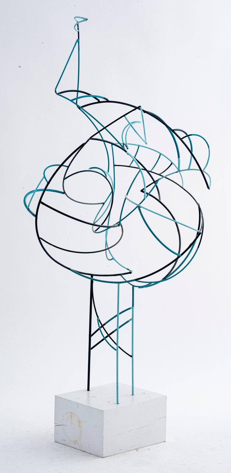 Mid-Century Modern Abstract Wire Sculpture For Sale at 1stDibs
