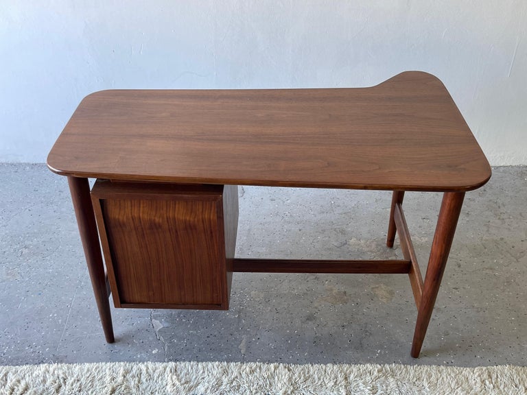 Mid-Century Modern American of Martinsville Dania Desk and Chair by ...