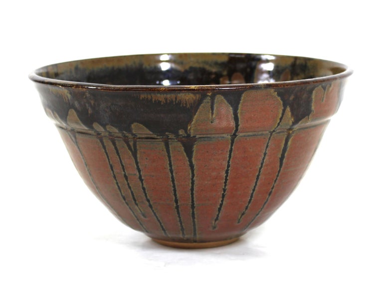 Mid-Century Modern Art Pottery Bowl For Sale at 1stDibs