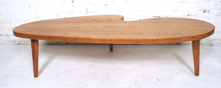 Mid-Century Modern Atomic Coffee Table For Sale at 1stDibs