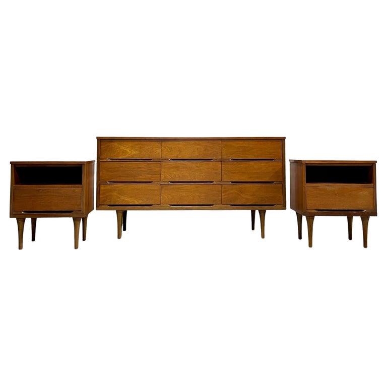 Mid Century Modern Bedroom Set - Long Chest Of Drawers / Sideboard ...