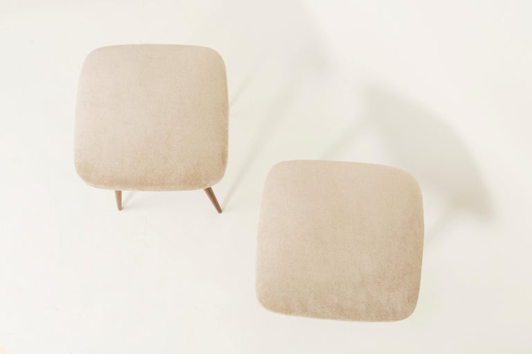 Mid-Century Modern Beige Stool, 1960s at 1stDibs | lack of bile in stool