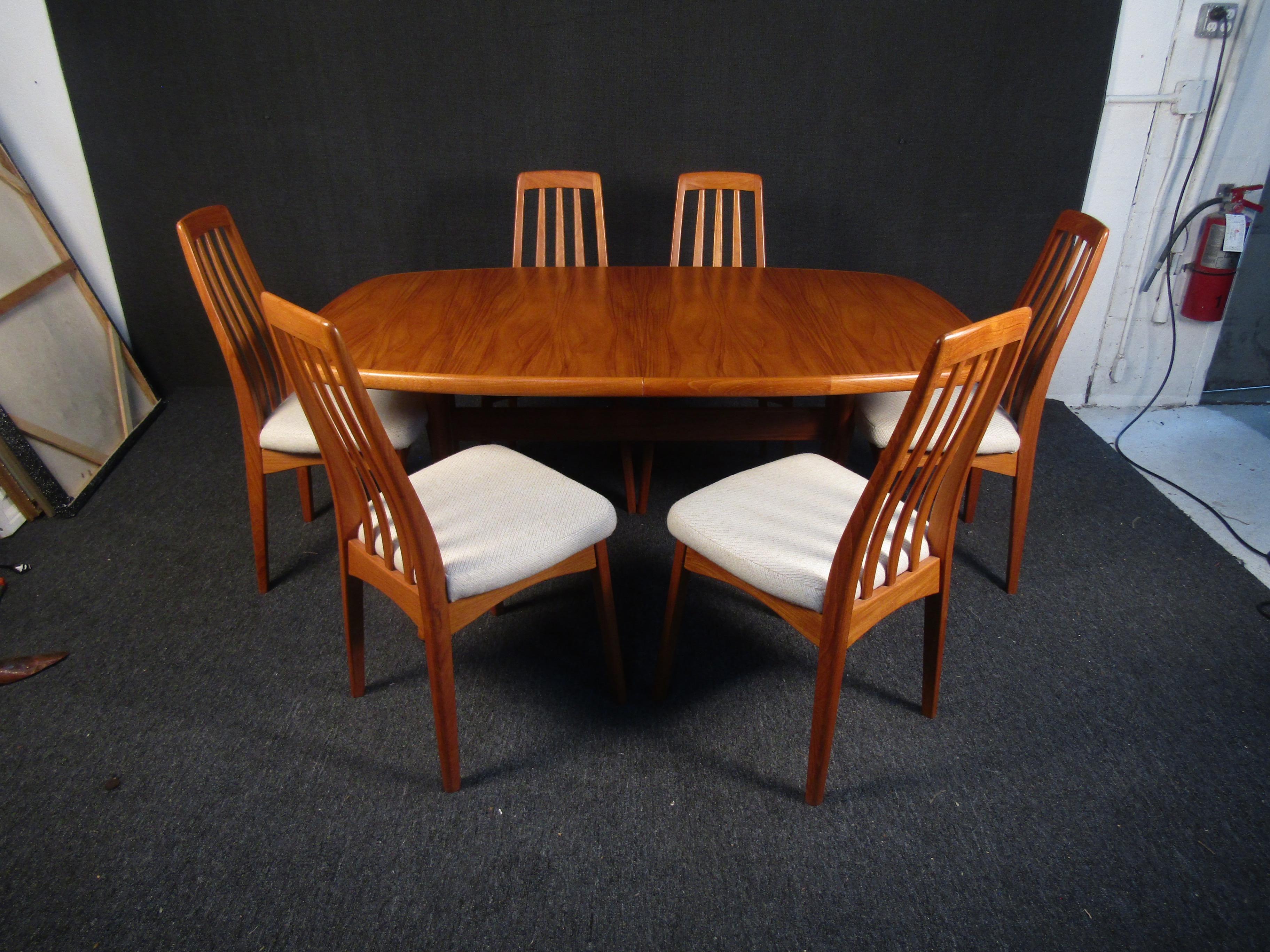 Mid-Century Modern Benny Linden Danish Teak Dining Set at 1stDibs ...