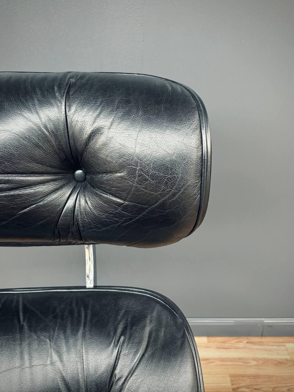 Mid-Century Modern Black Leather Lounge Chair with Ottoman by Plycraft ...