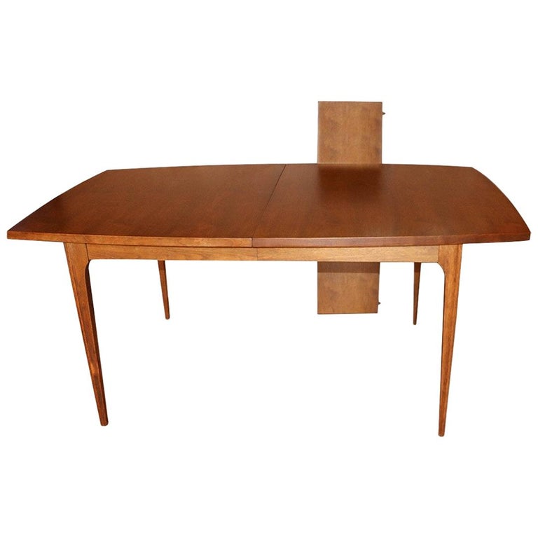 Mid-Century Modern Broyhill Expandable Dining Table For Sale at 1stDibs
