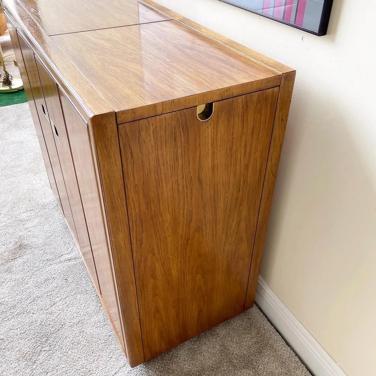 Mid-Century Modern Buffet/Dry Bar by Drexel For Sale at 1stDibs