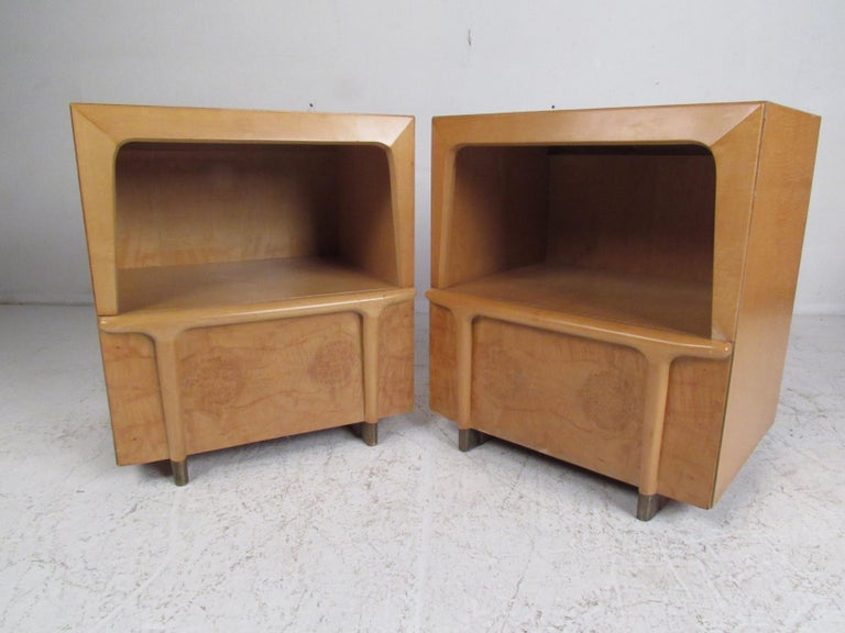 Mid-Century Modern Burl Maple Bedroom Set in the Style of Heywood ...