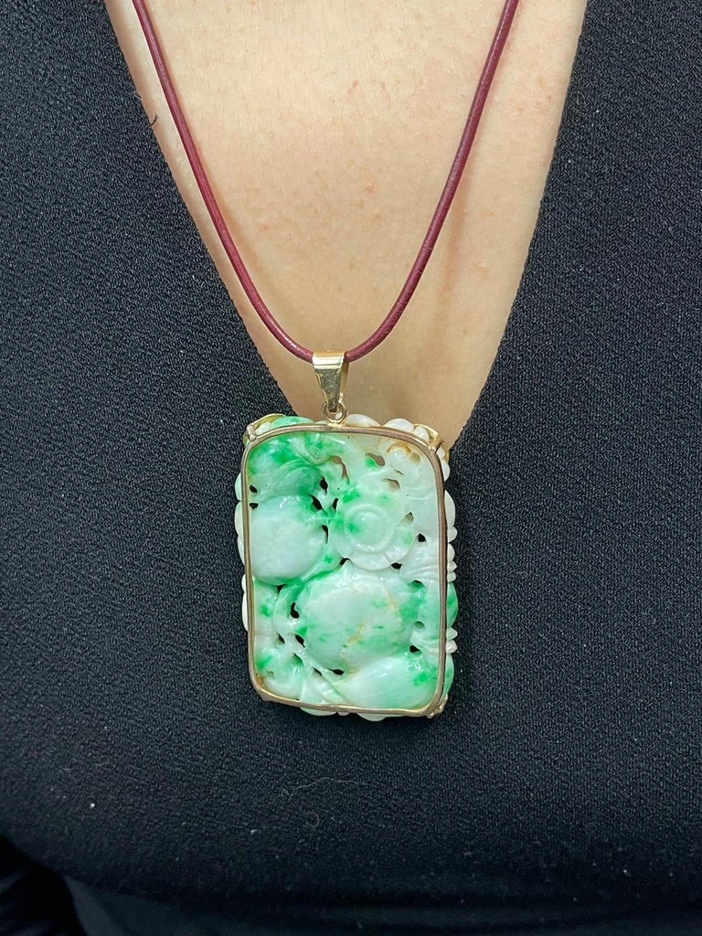 Mid Century Modern Carved Jade Gold Pendant Necklace For Sale at 1stDibs