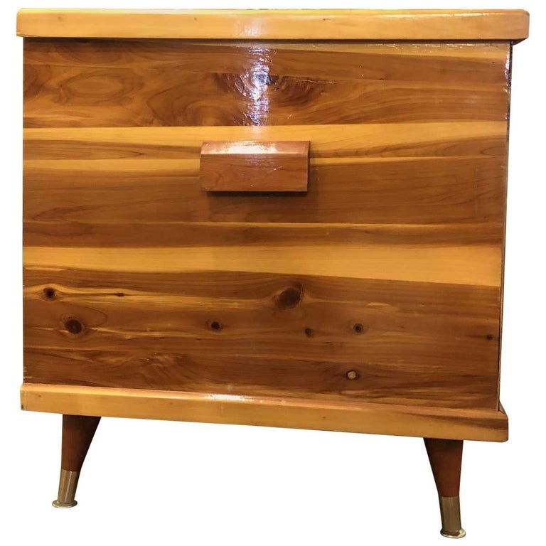 Mid-Century Modern Ceder Wood Blanket Chest Late 20th Century at 1stDibs