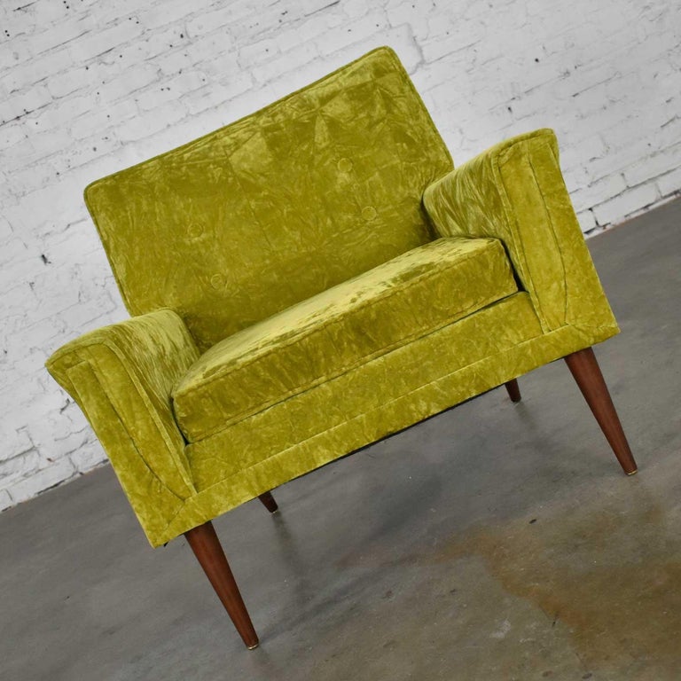 Mid-Century Modern Chartreuse Crushed Velvet Lounge Club Chair Style ...