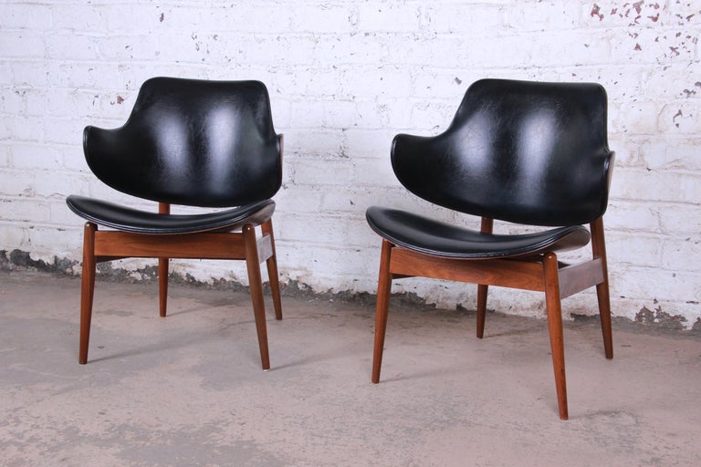 Mid-Century Modern Clam Shell Chairs by Seymour J. Wiener for Kodawood ...