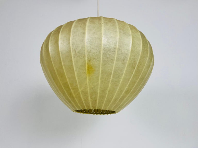 Mid-Century Modern Cocoon Pendant Light, 1960s, Italy For Sale at 1stDibs