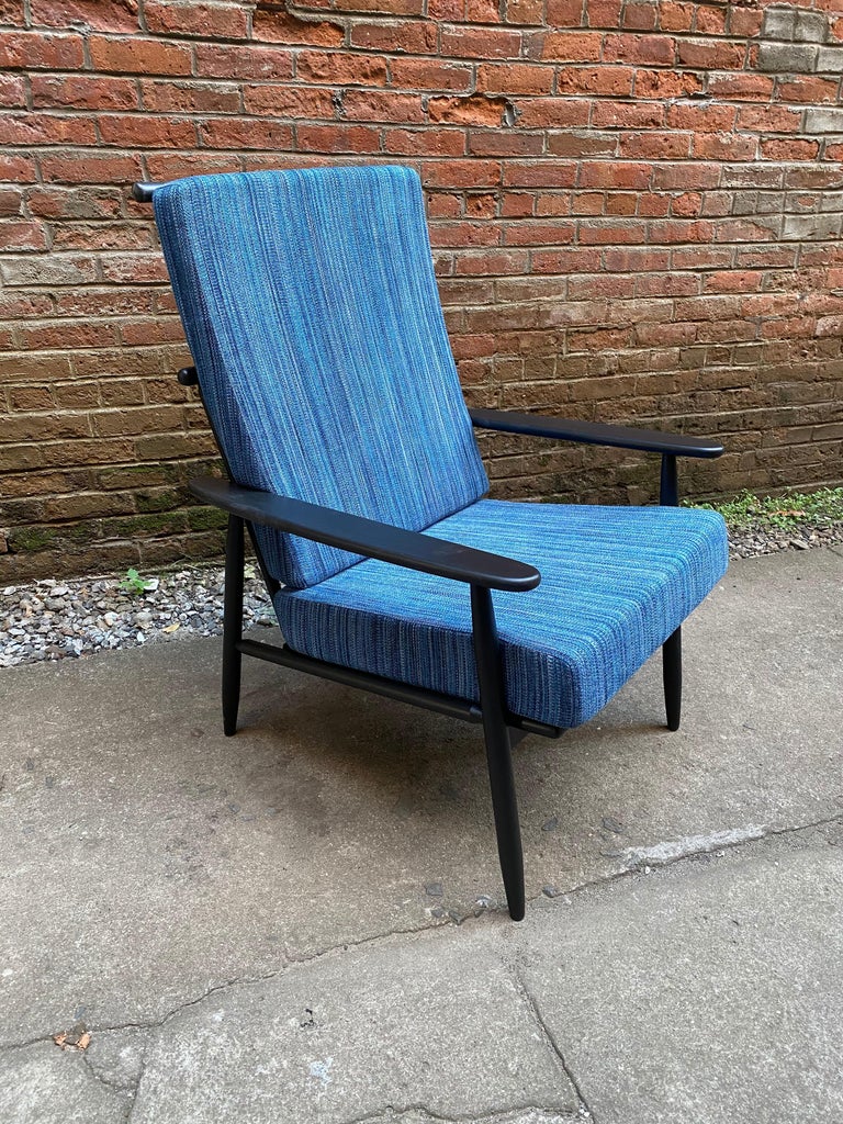 Mid-Century Modern Comb Back Spindle Lounge Chair For Sale at 1stDibs ...
