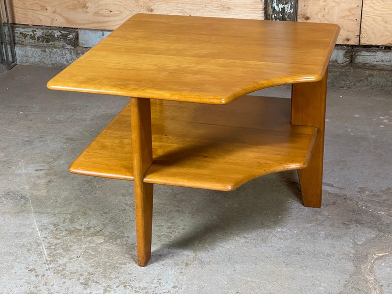 Mid-Century Modern Corner Table by Russel Wright for Conant Ball at 1stDibs