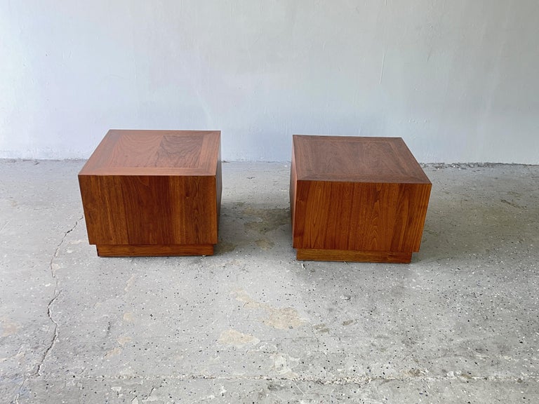 Mid-Century Modern Cubed / Plinth End Tables Manner of Milo Baughman ...