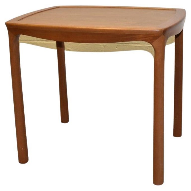 Mid-Century Modern Danish Teak Side Table For Sale at 1stDibs