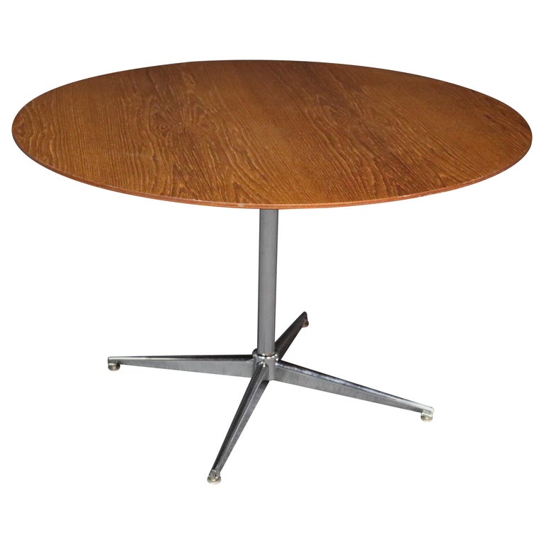 Mid-Century Modern Dining Table Attributed to Fritz Hansen For Sale at ...