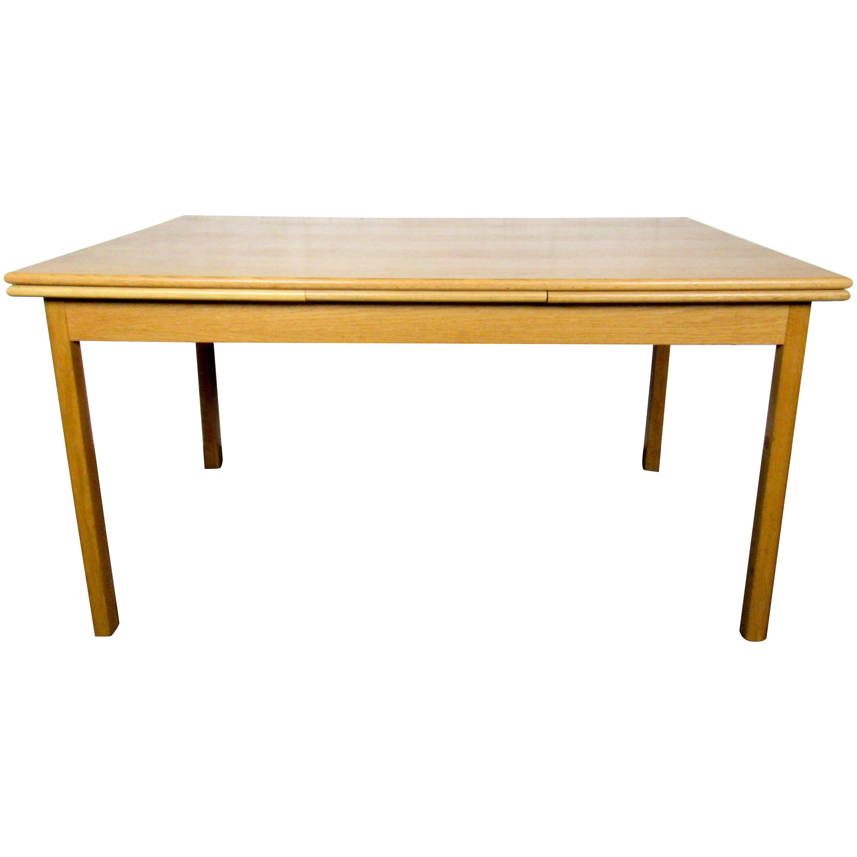Mid-Century Modern Dining Table at 1stDibs