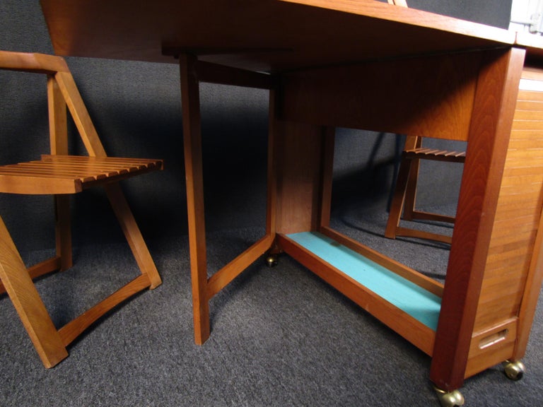 Mid-Century Modern Drop Leaf Dining Room Set at 1stDibs